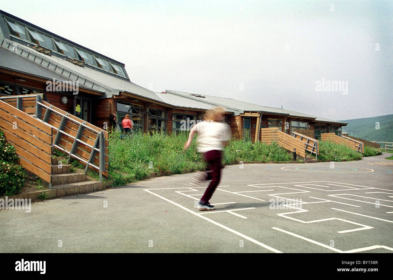 Perthcelyn Primary School Stock Photo - Alamy