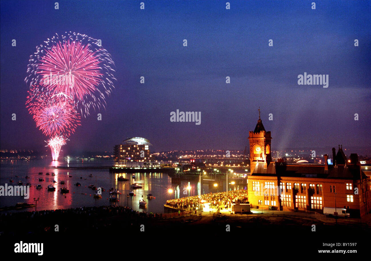 Fireworks over Cardiff Bay Stock Photo - Alamy