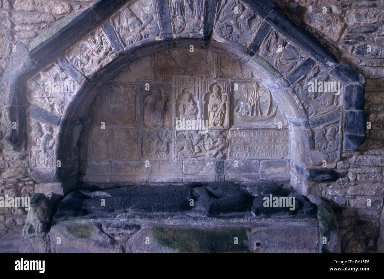 Knights tomb hi-res stock photography and images - Alamy