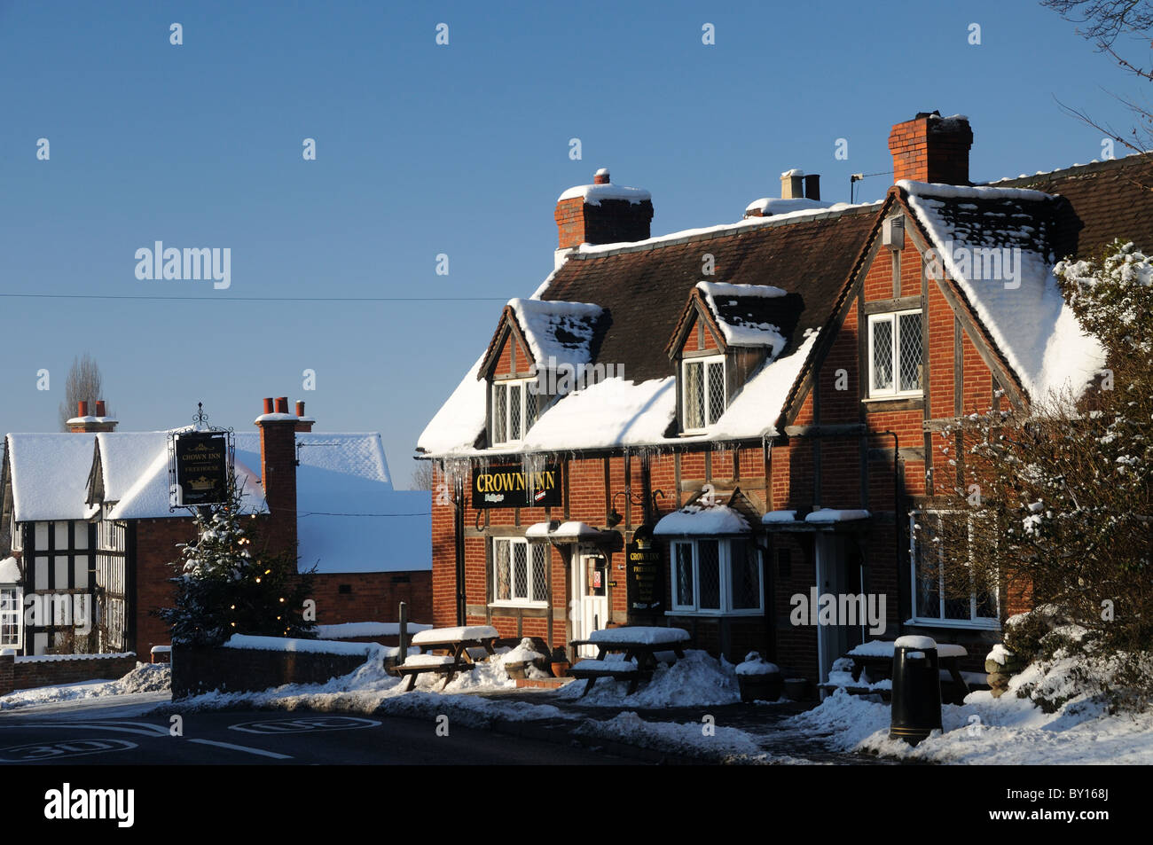 The Crown Inn, in Claverdon, Warwickshire, England Stock Photo - Alamy