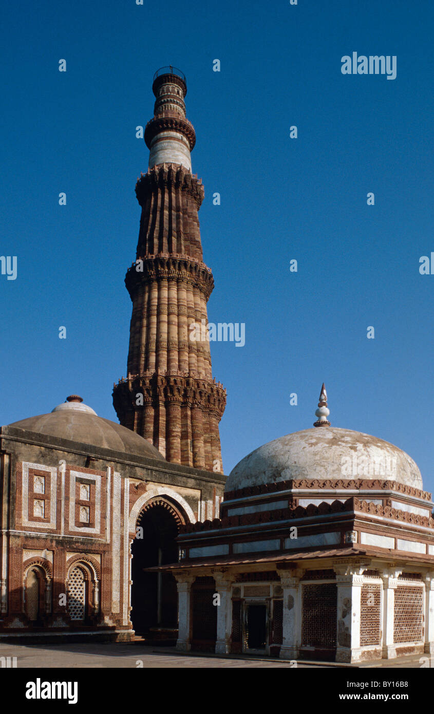 Qutb Minar, Mausoleum Imam Zamim, Alai Dawarzar, Delhi, India, World ...