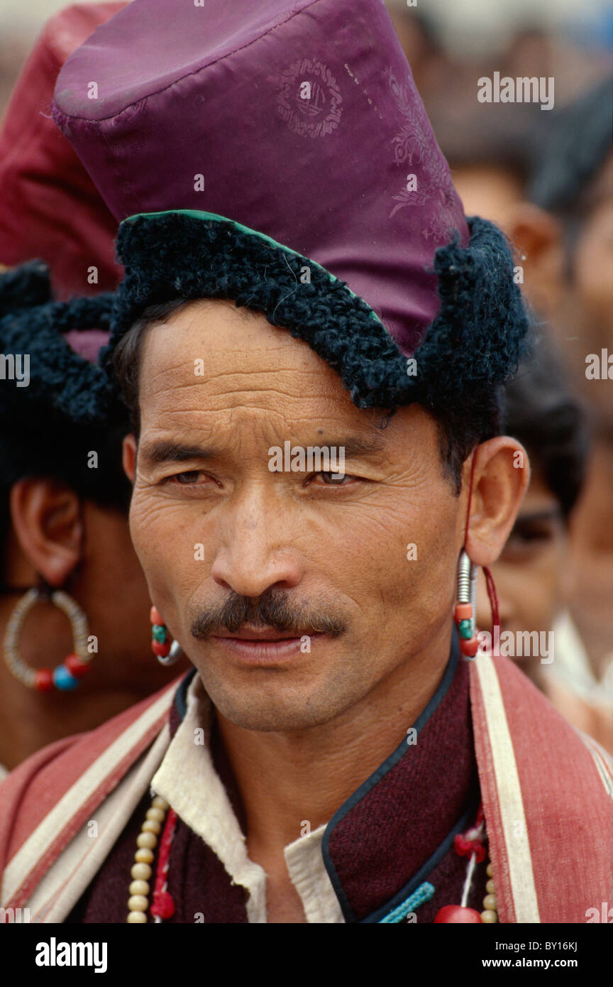 Ladakhi traditional dress hi-res stock photography and images - Alamy