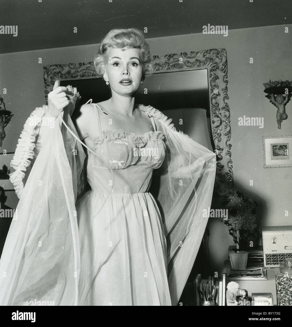 ZSA ZSA GABOR Hungarian-American film, TV and stage actress Stock Photo ...