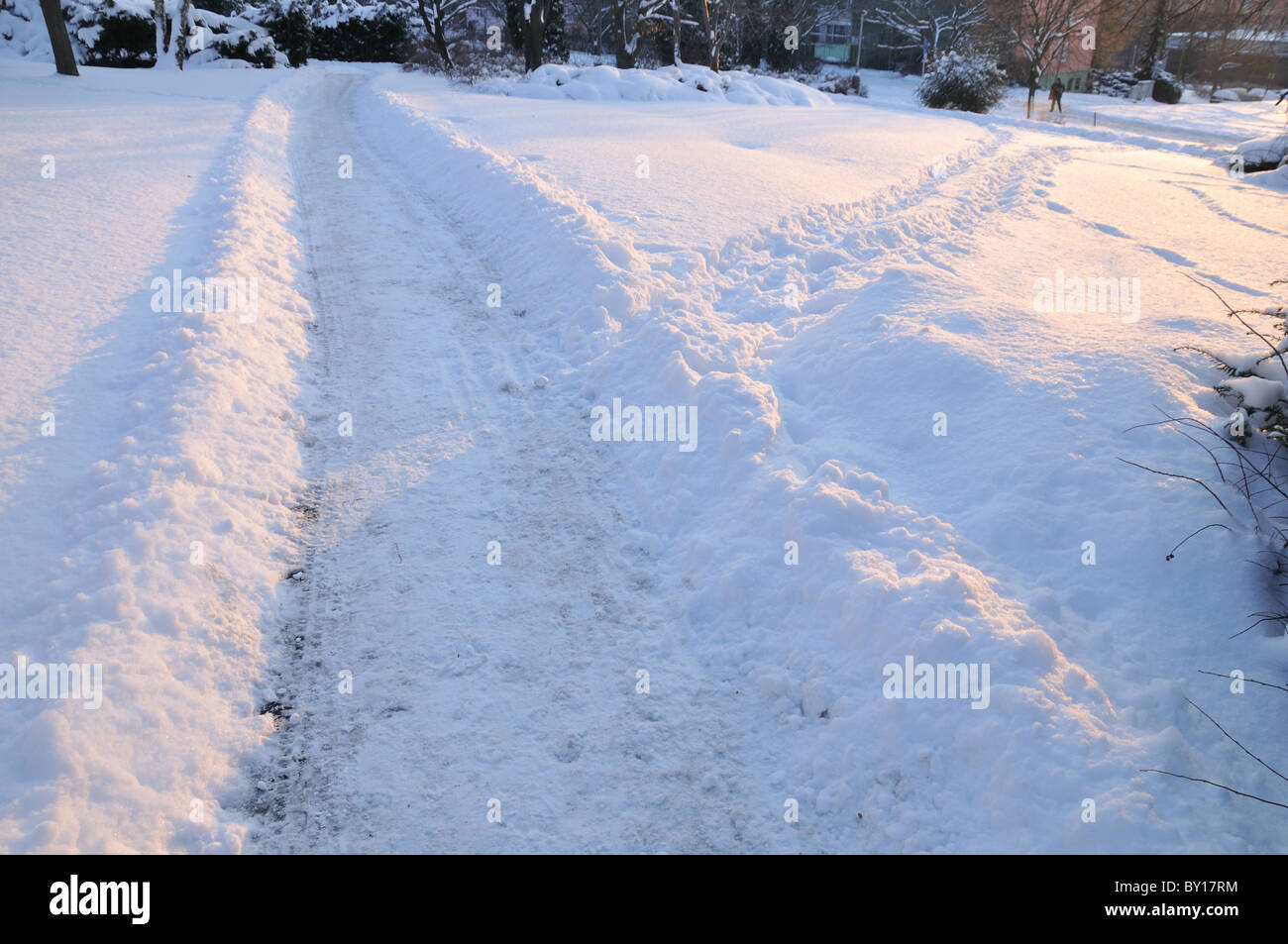 Freshly fallen snow Stock Photo - Alamy