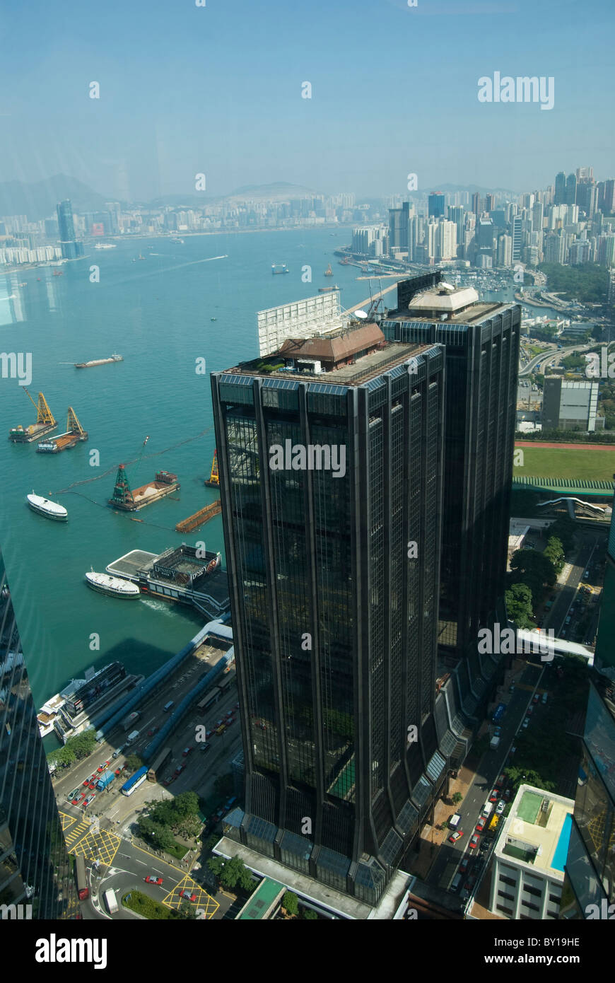 Central plaza building hi-res stock photography and images - Alamy