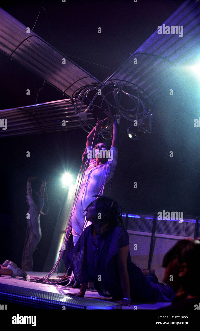 Circus performer and rope hi-res stock photography and images - Alamy