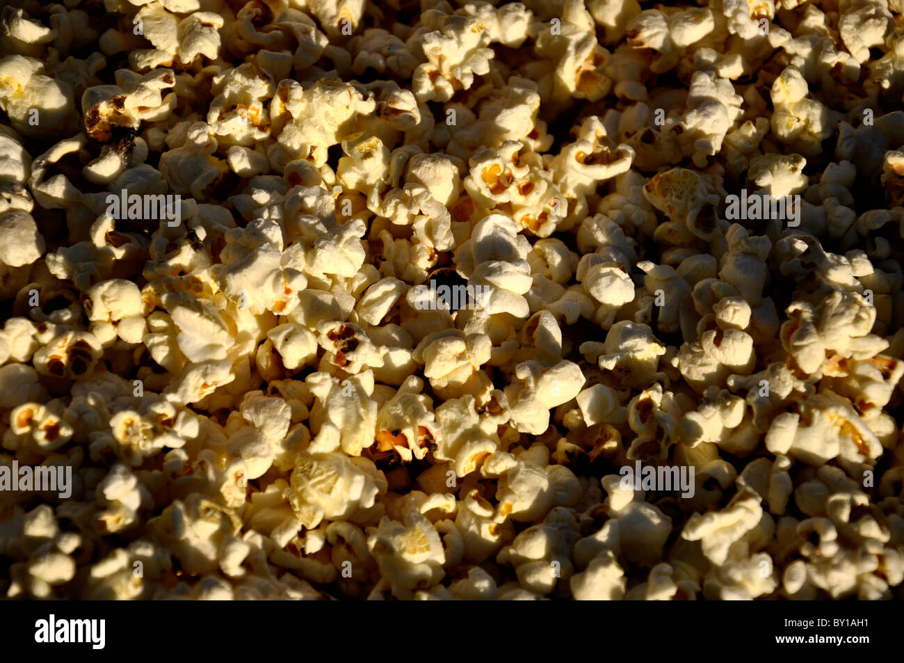 Popped maize hi-res stock photography and images - Alamy