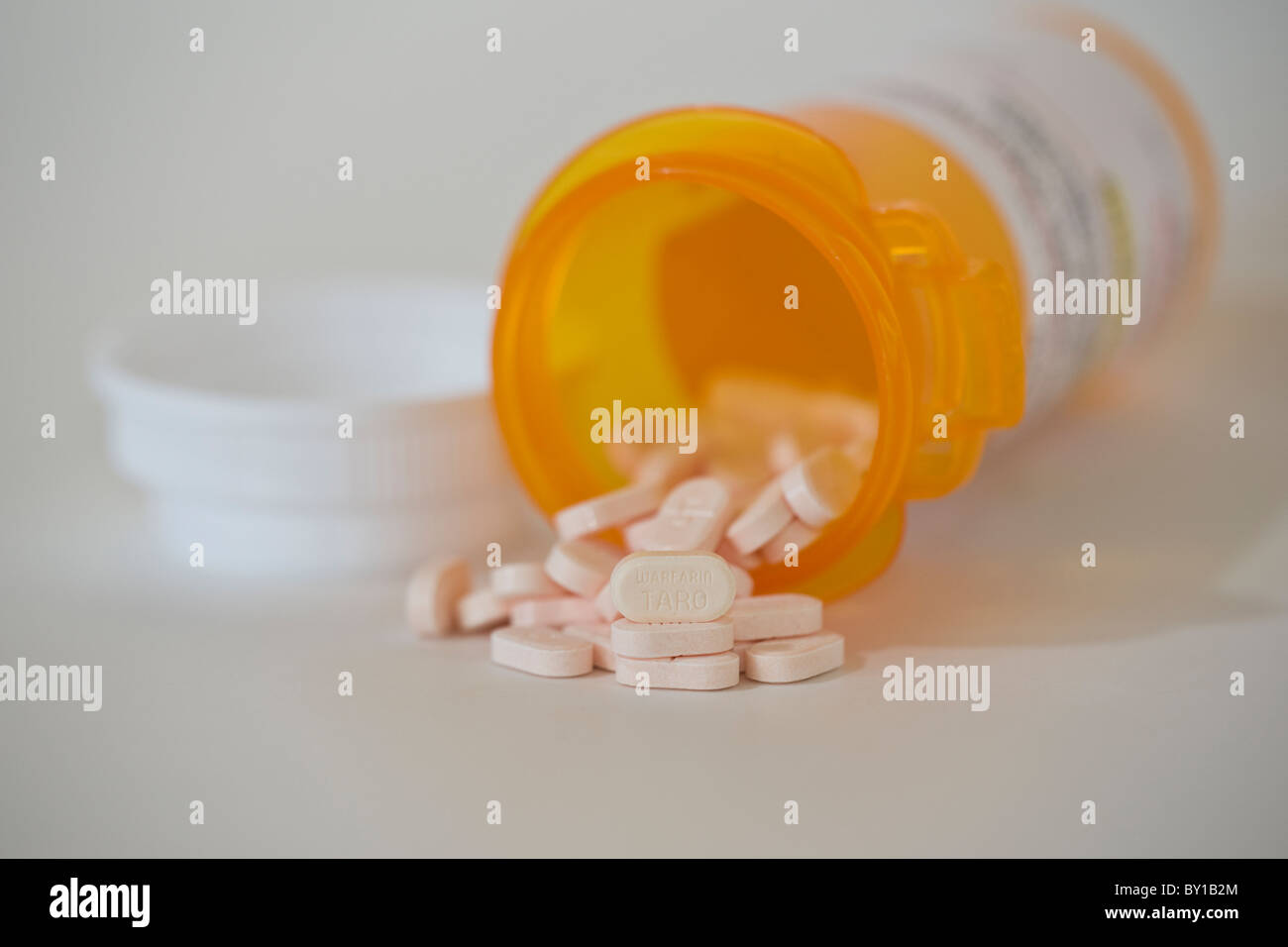 Warfarin (these ones manufactured by Taro) pills Stock Photo - Alamy