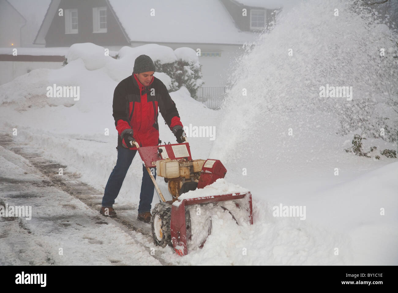 Worker path clearing hi-res stock photography and images - Alamy