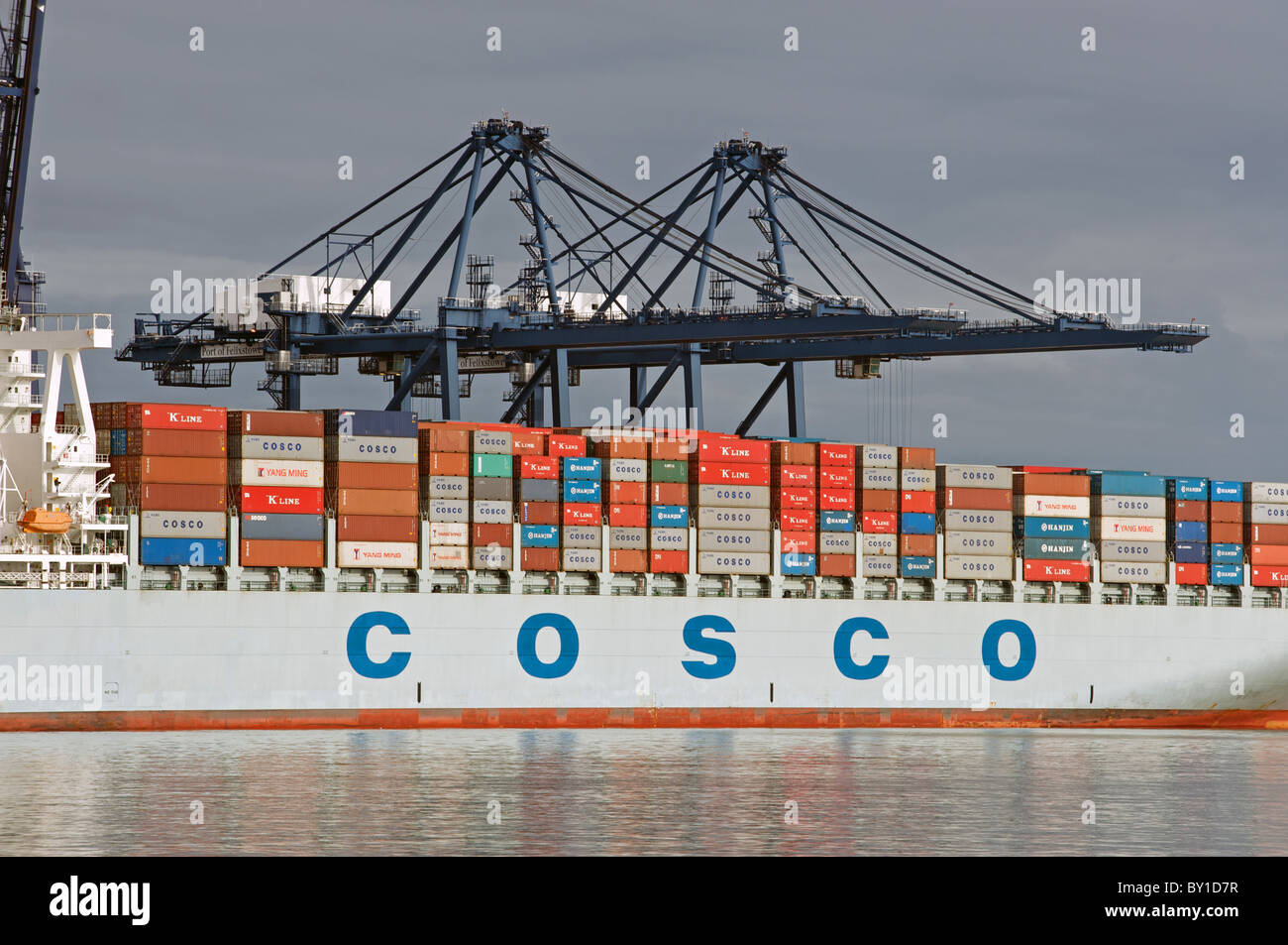 Cosco container ship hi-res stock photography and images - Alamy