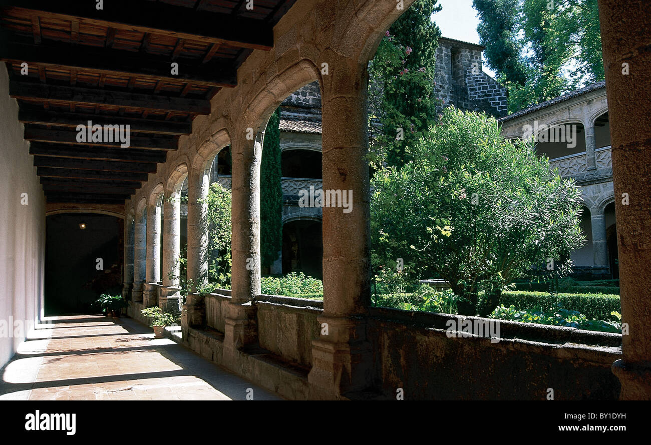Gallery of the cloister hi-res stock photography and images - Alamy