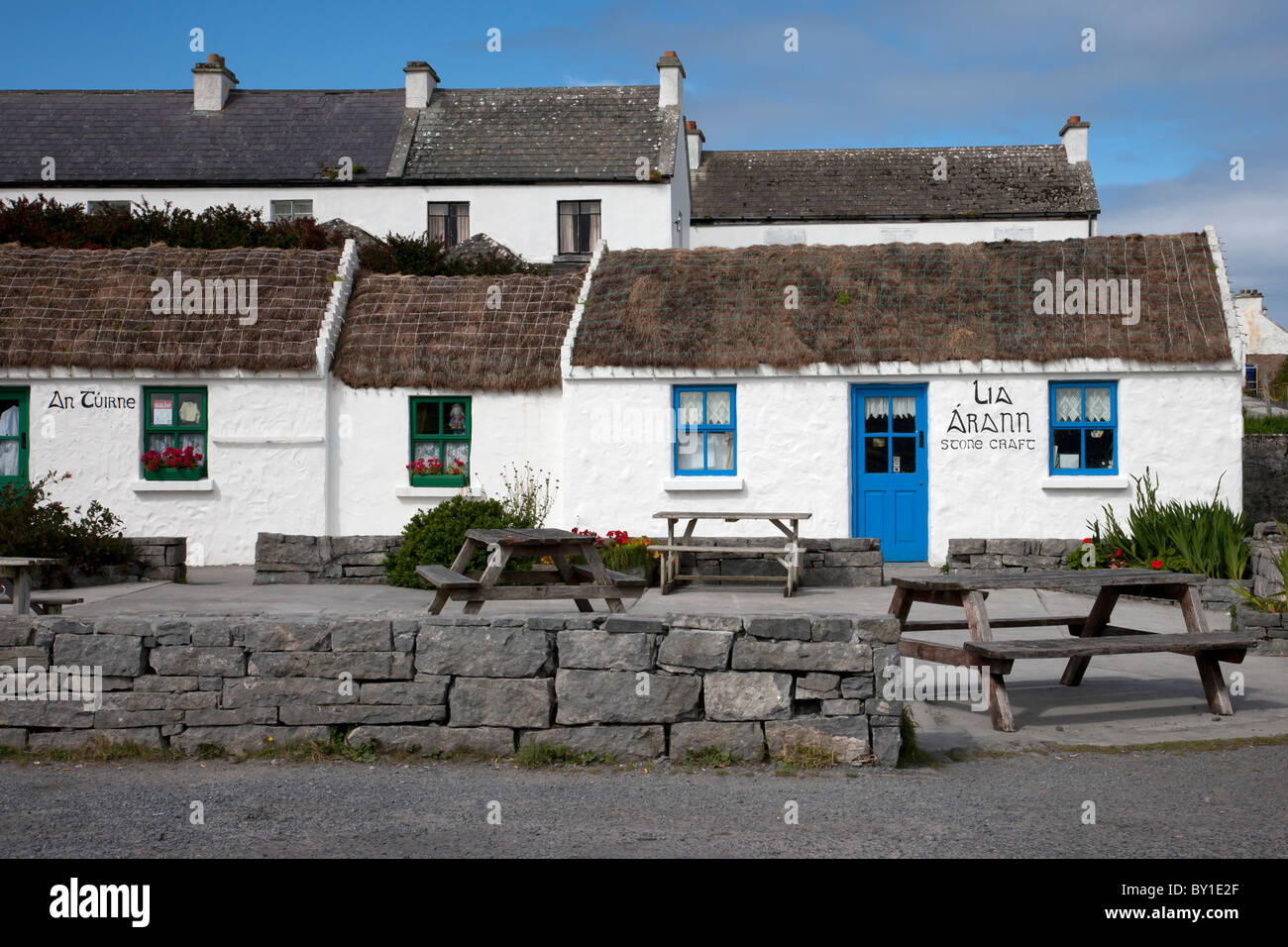 Irish White Thatched Cottage, Inishmore, Aran Islands, County Galway ...