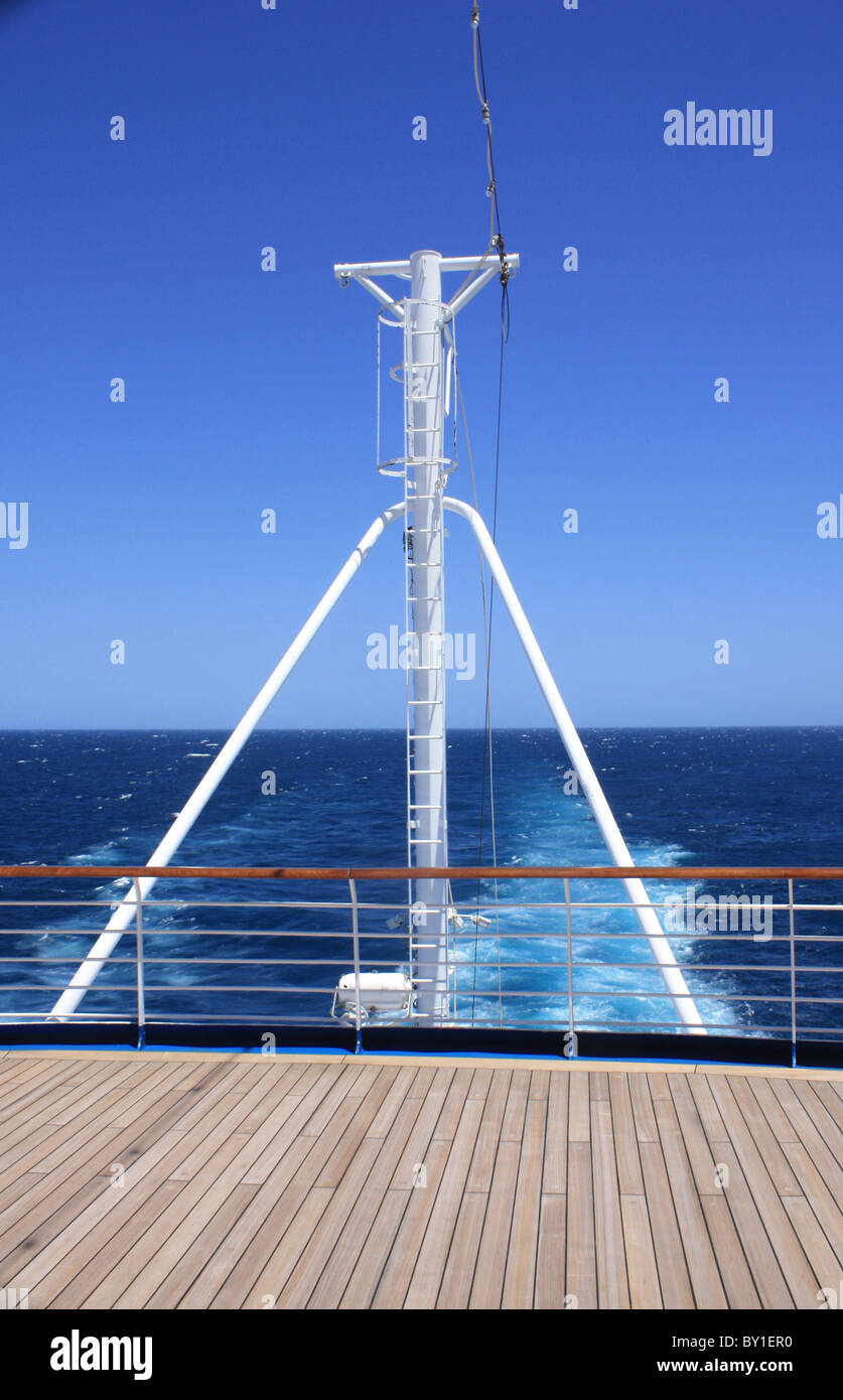 View from the back of a Cruise Ship Stock Photo - Alamy