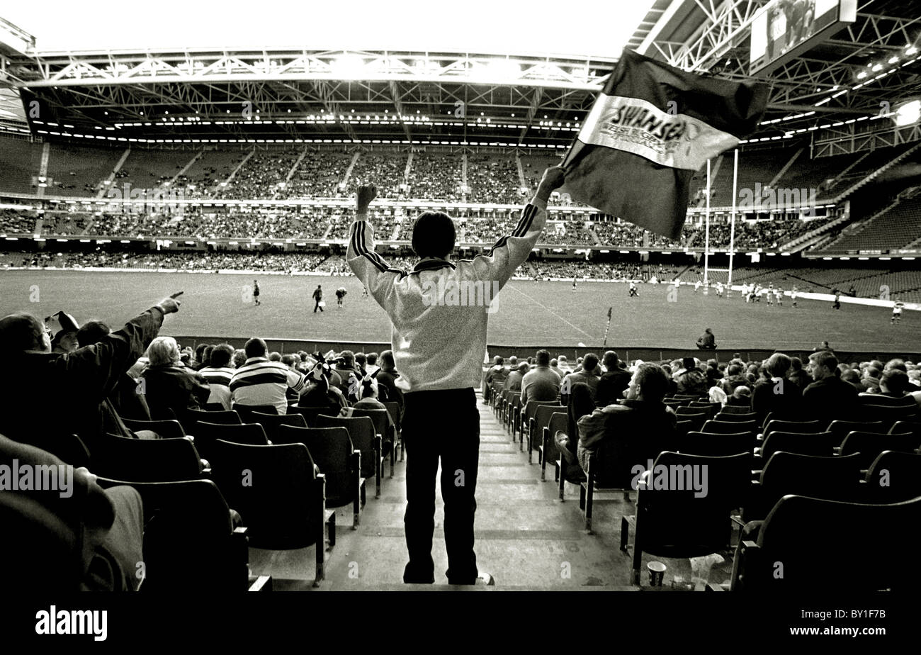 Rugby supporter hi-res stock photography and images - Alamy