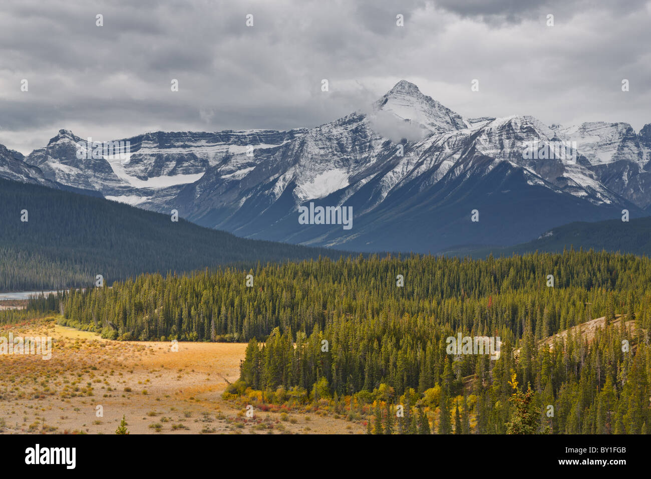View of Howse Pass from Saskatchewan Crossing Viewpoint, Canadian ...