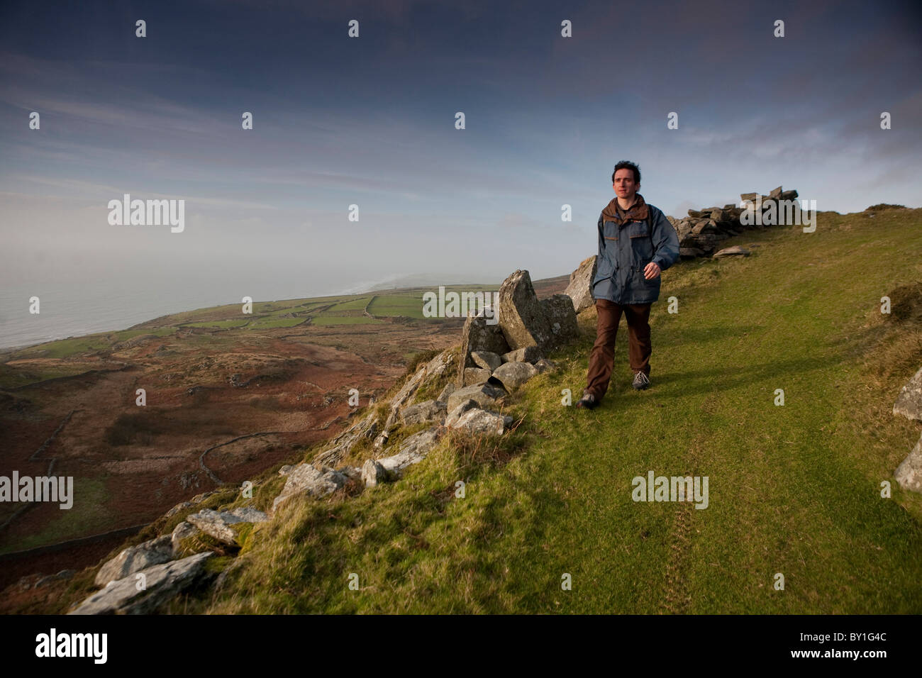 Walking stride hi-res stock photography and images - Alamy