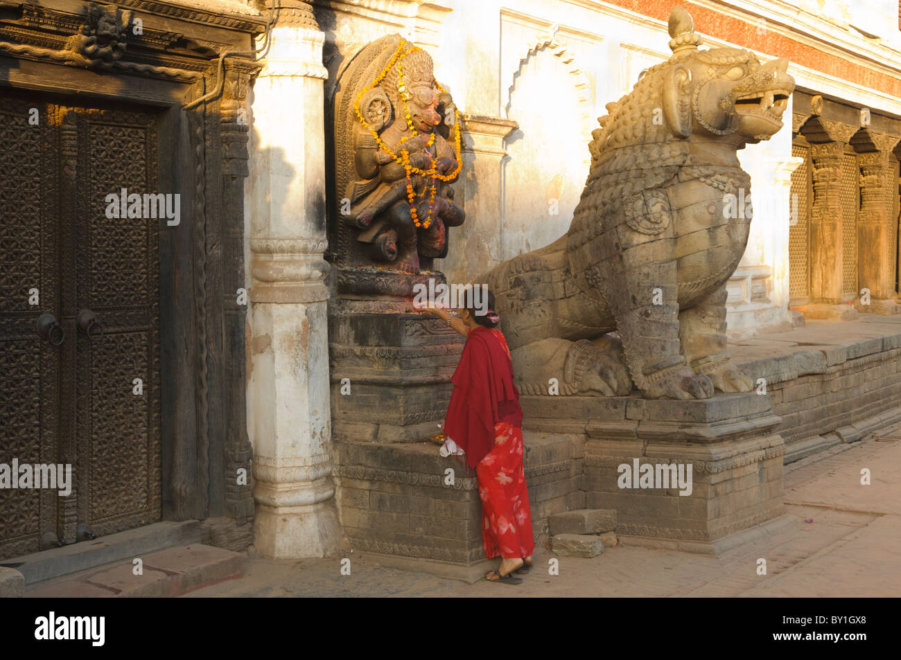 Ancient hindu shrine hi-res stock photography and images - Alamy