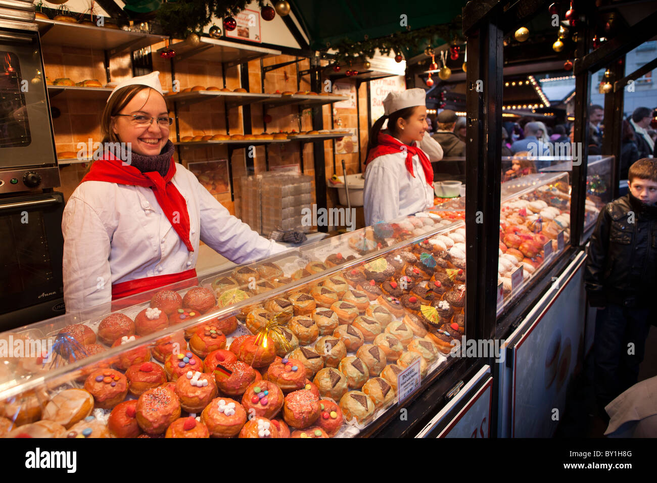 German cake hi-res stock photography and images - Alamy
