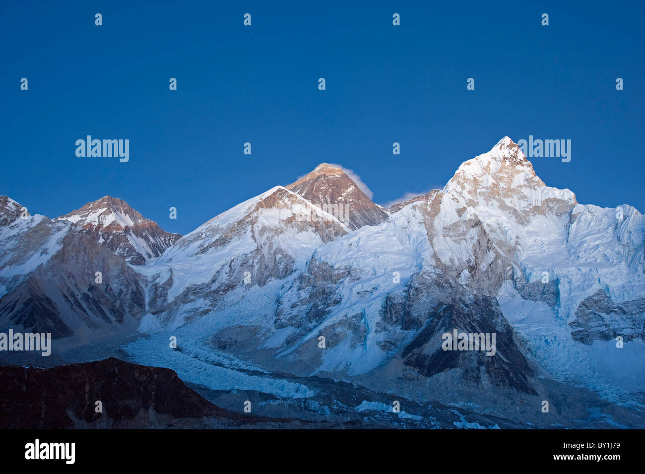 Mt everest national park hi-res stock photography and images - Alamy