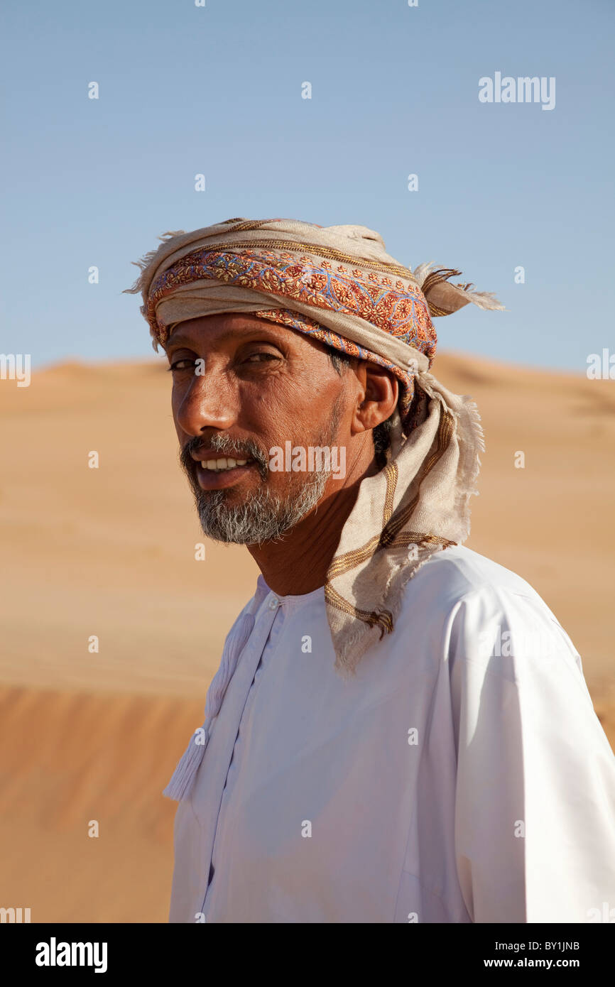 Oman, Empty Quarter. A local guide Stock Photo - Alamy