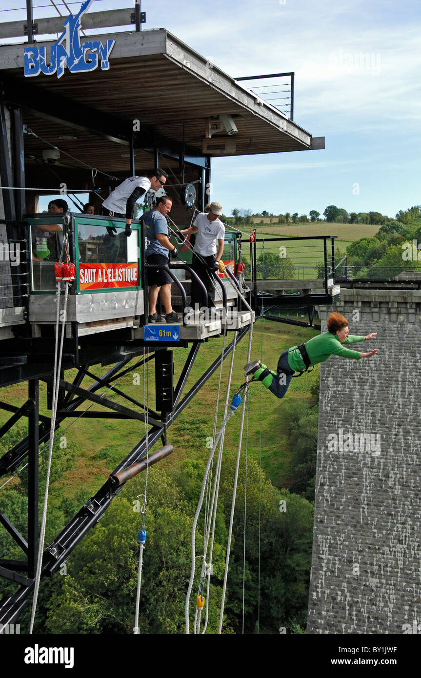 Bungee jumping france hi-res stock photography and images - Alamy