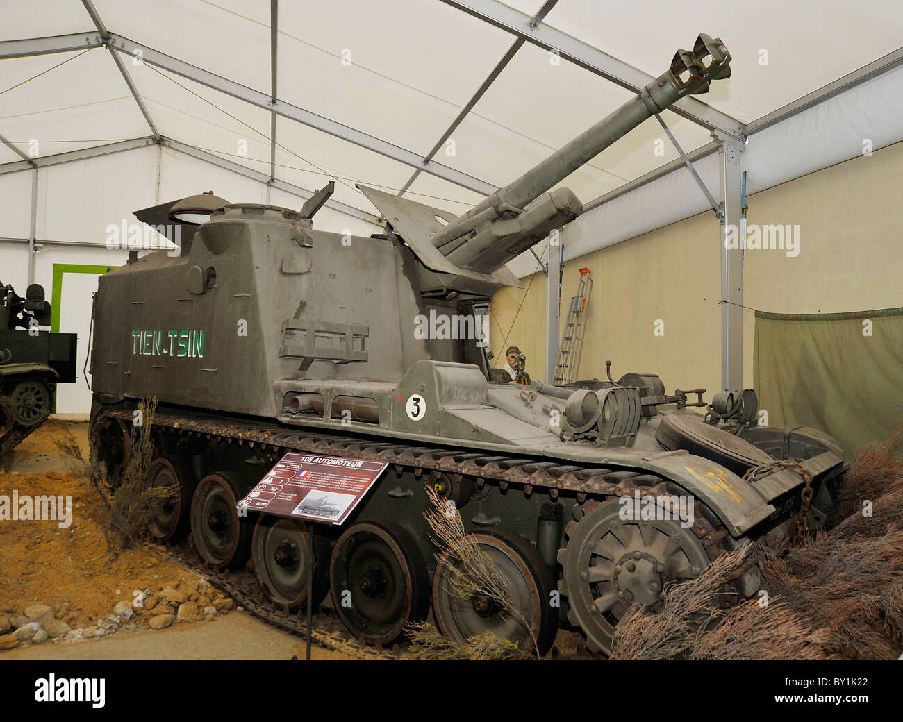 105mm shells hi-res stock photography and images - Alamy