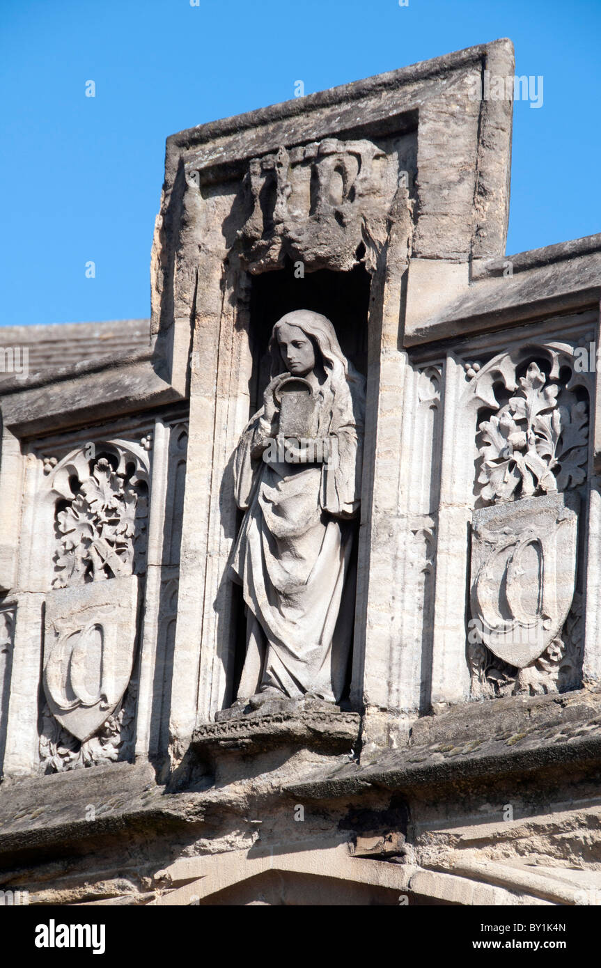 Magdalen college statue oxford hi-res stock photography and images - Alamy