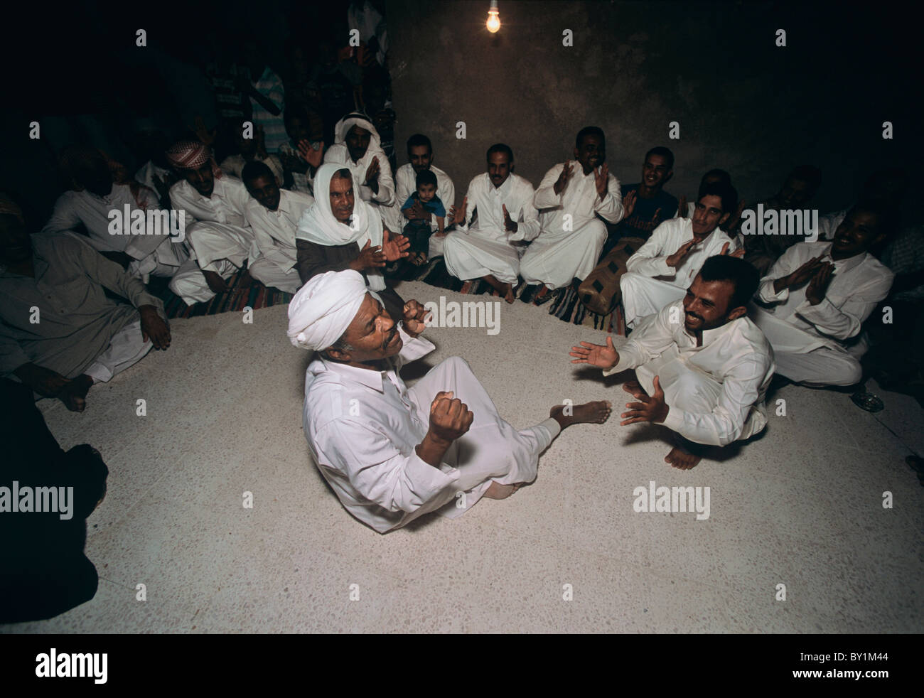 Bedouin traditional story telling in the form of dance at wedding ...