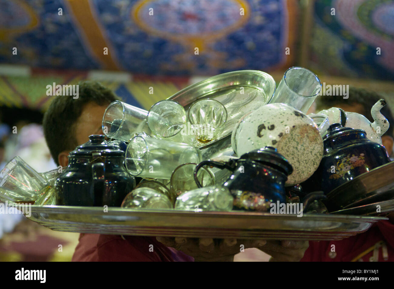 Soiled dishes hi-res stock photography and images - Alamy