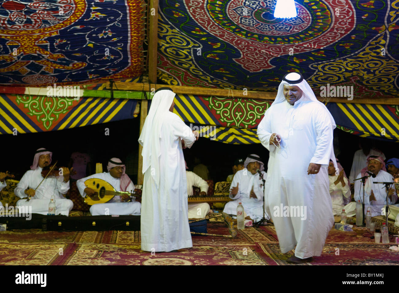 Traditional bedouin wedding hi-res stock photography and images - Alamy