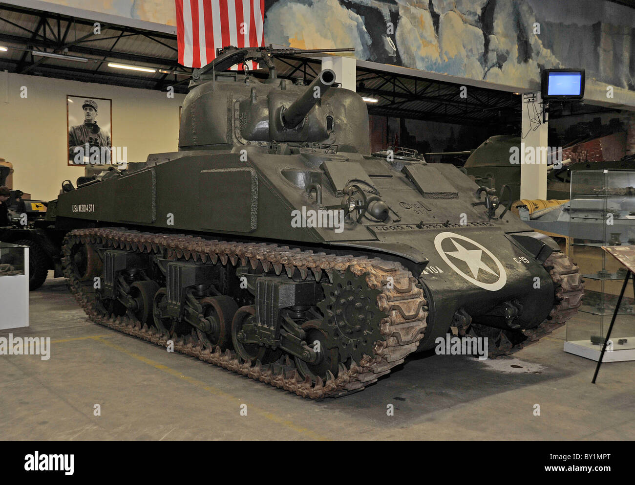 Sherman battle tank hi-res stock photography and images - Alamy