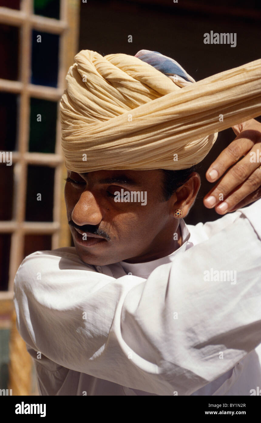 Rajasthan india turban headgear hi-res stock photography and images - Alamy