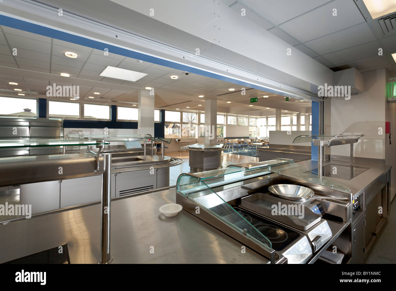 Empty restaurant hi-res stock photography and images - Alamy