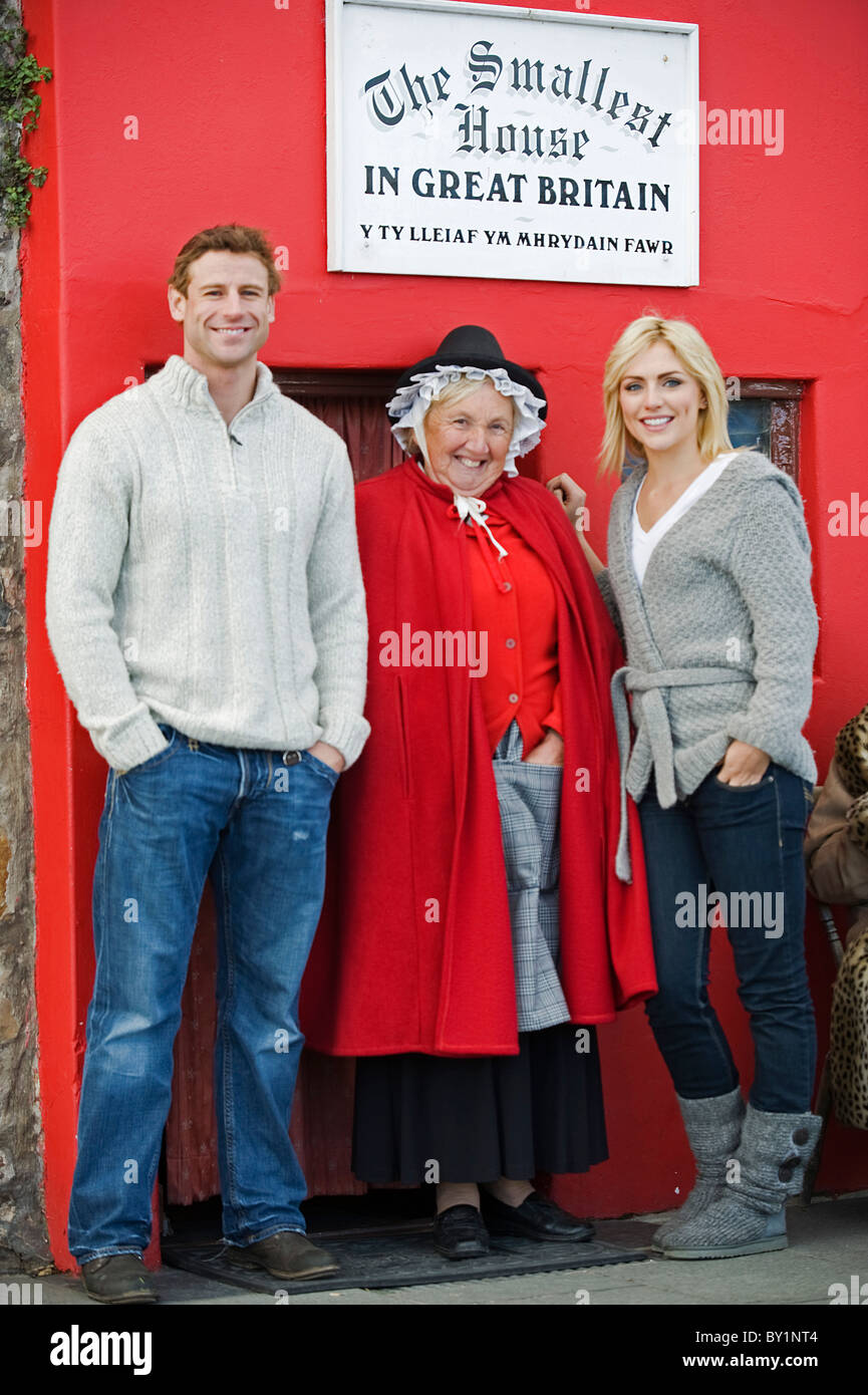 Traditional welsh dress hi-res stock photography and images - Alamy