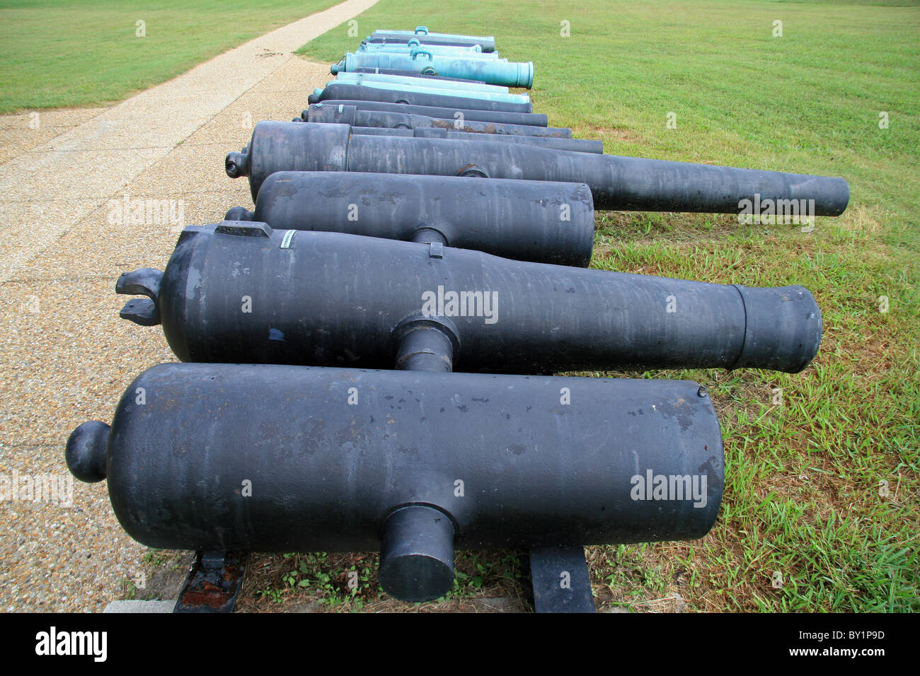 A line of Civil War cannon lined up at the Visitors Center, Petersburg ...