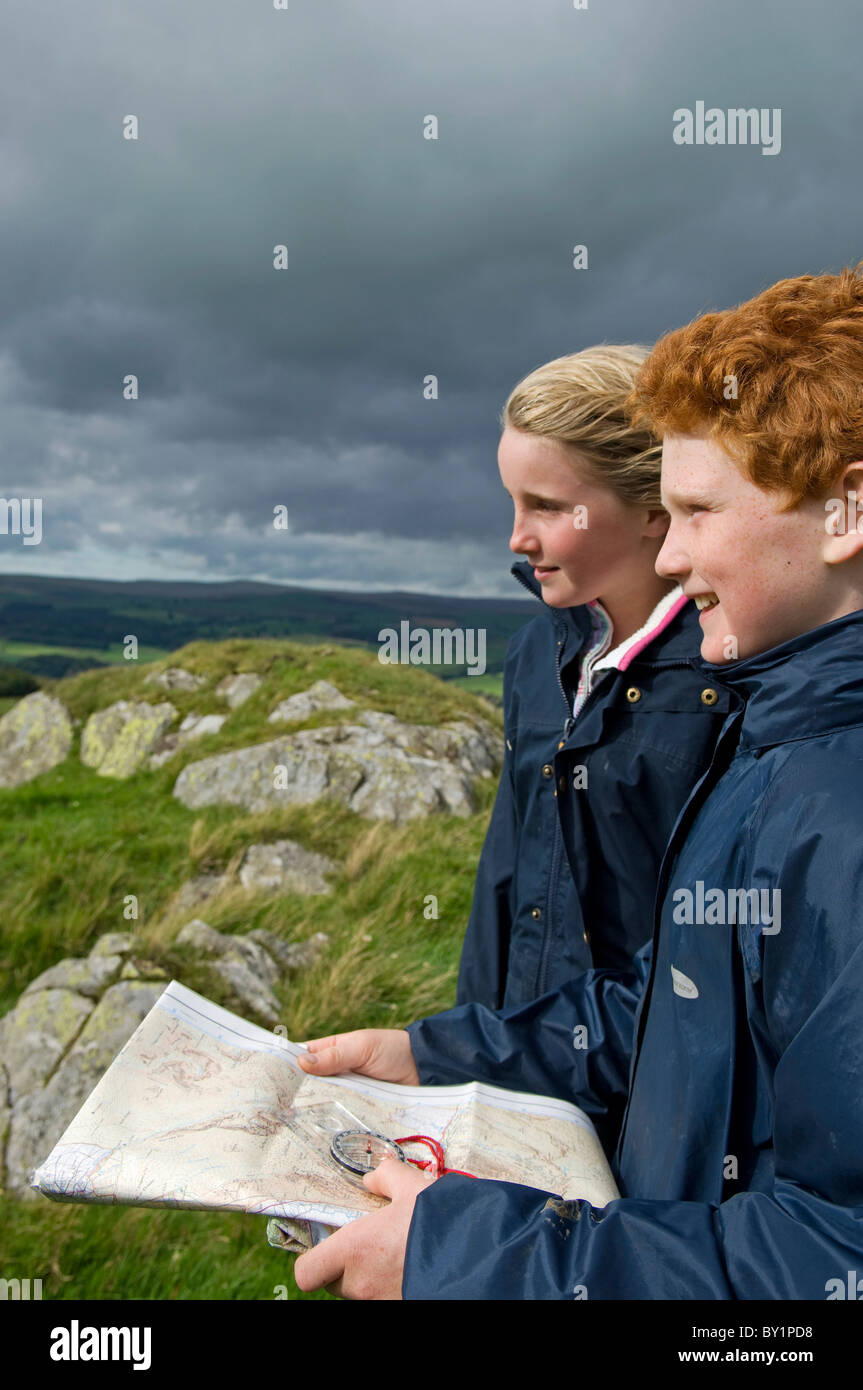 Child map reading uk hi-res stock photography and images - Alamy