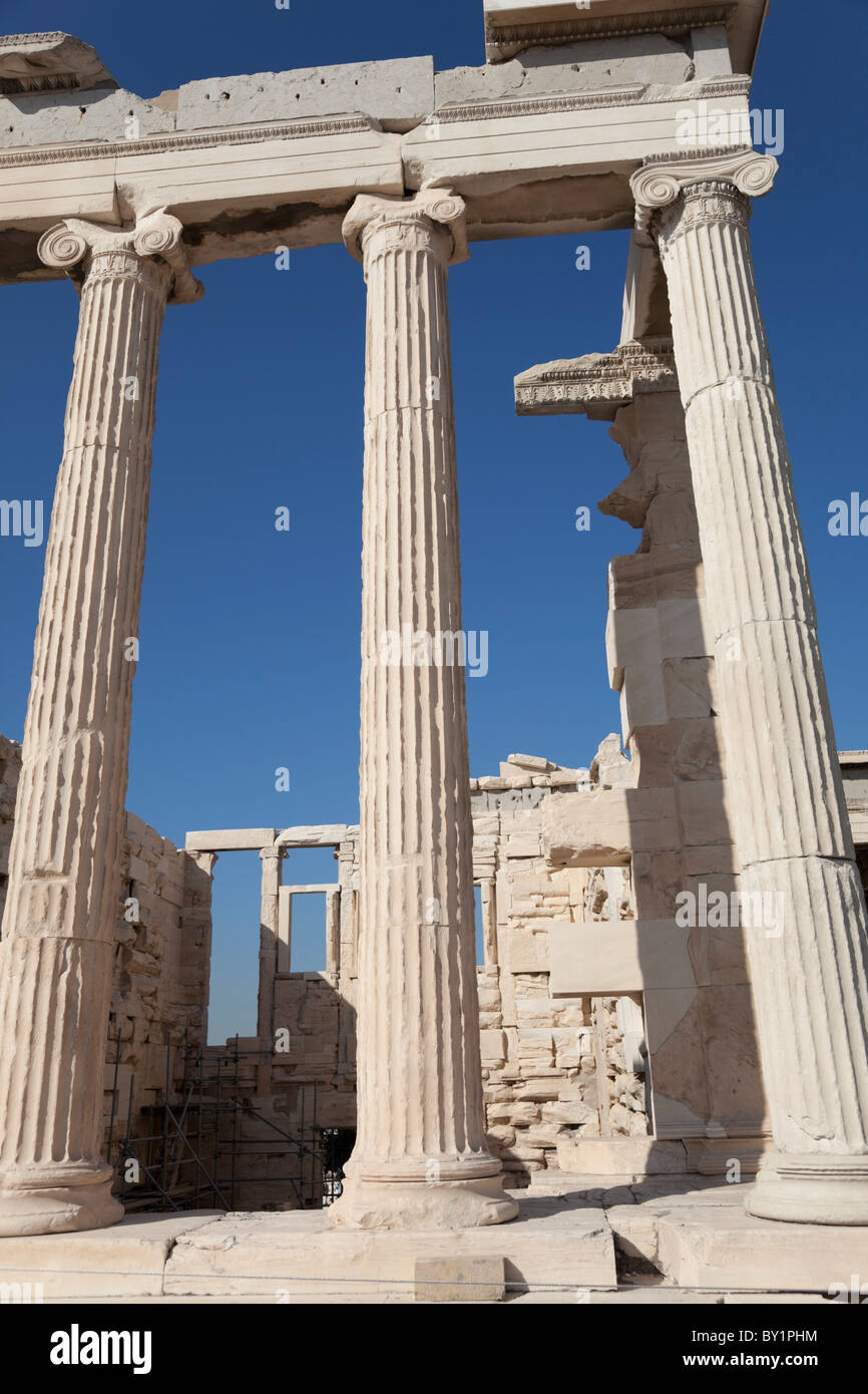 Ancient pillars hi-res stock photography and images - Alamy