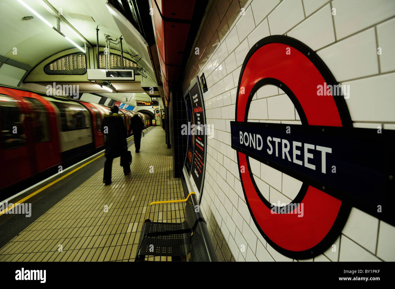Bond street underground station hi-res stock photography and images - Alamy