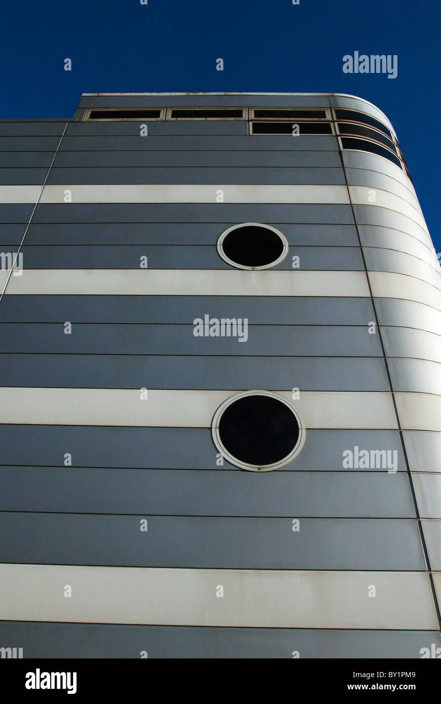 Run down office hi-res stock photography and images - Alamy