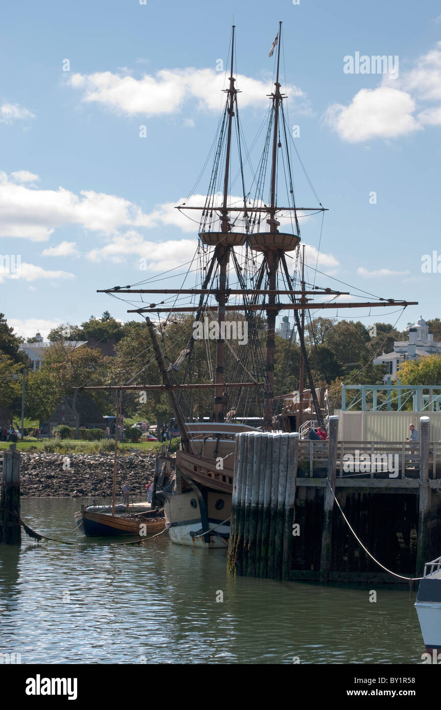The Mayflower 2 replica of the vessel that the Pilgrim Fathers sailed ...