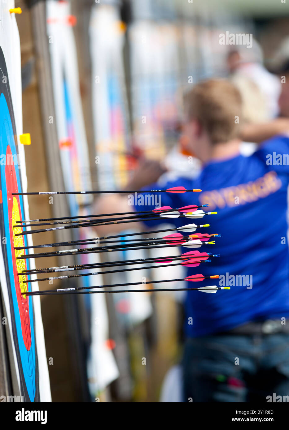 Multiple arrow hit hi-res stock photography and images - Alamy