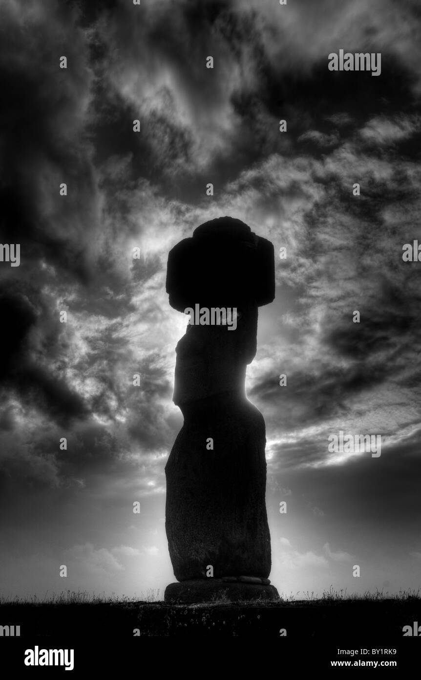 Moai sculptures Black and White Stock Photos & Images - Alamy