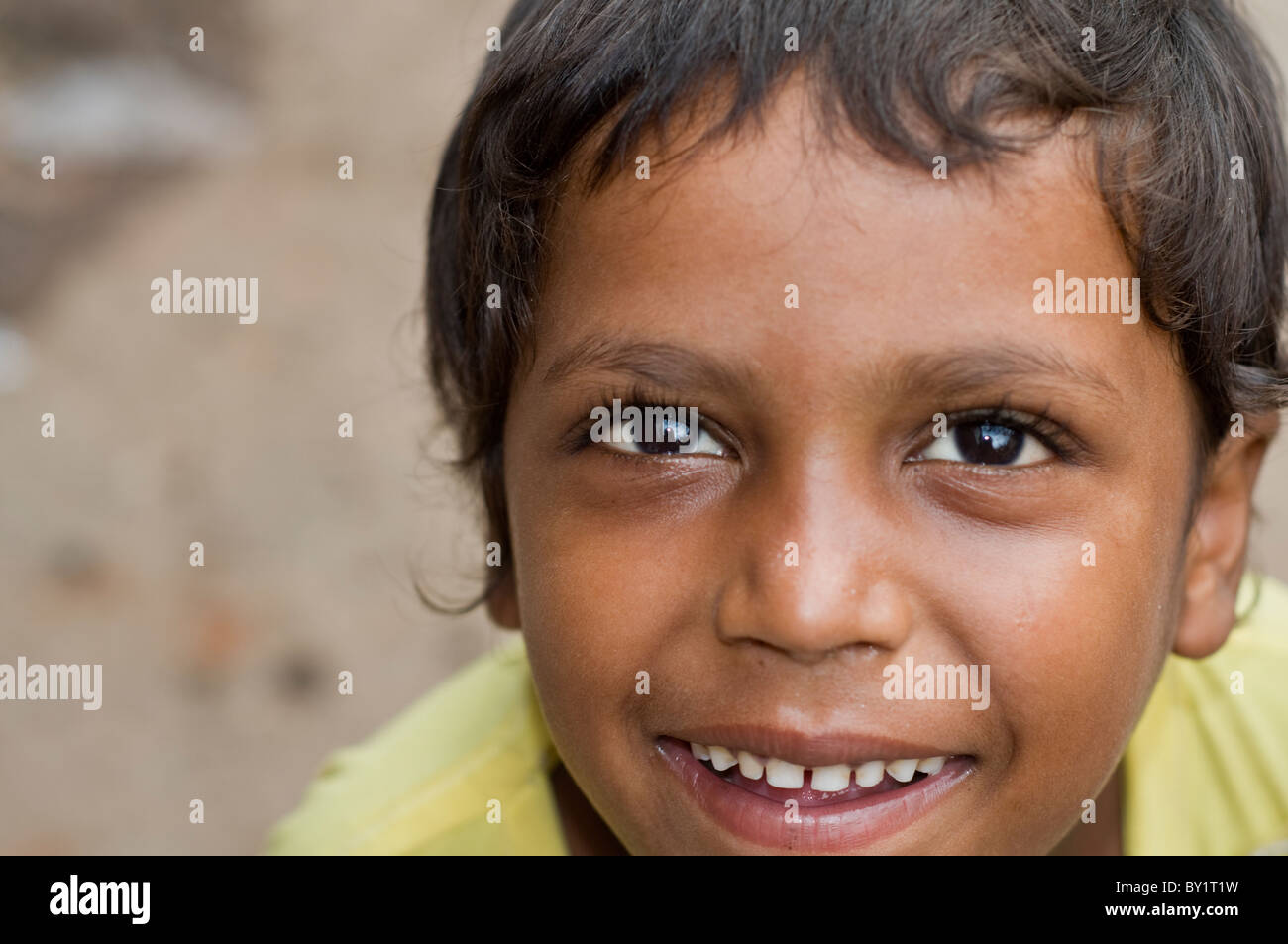 India child kid smile smiling hi-res stock photography and images - Alamy
