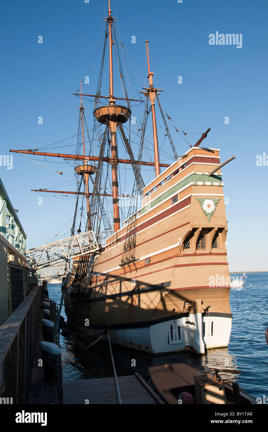 The Mayflower 2 replica of the vessel that the Pilgrim Fathers sailed ...