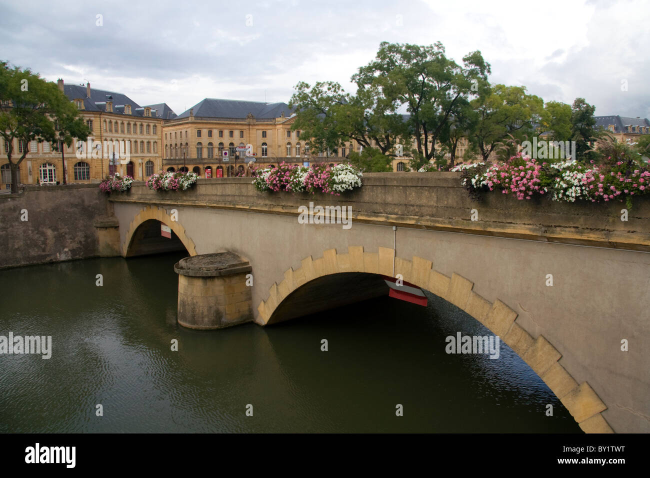 Bridge crossing a canal in Metz, France Stock Photo - Alamy