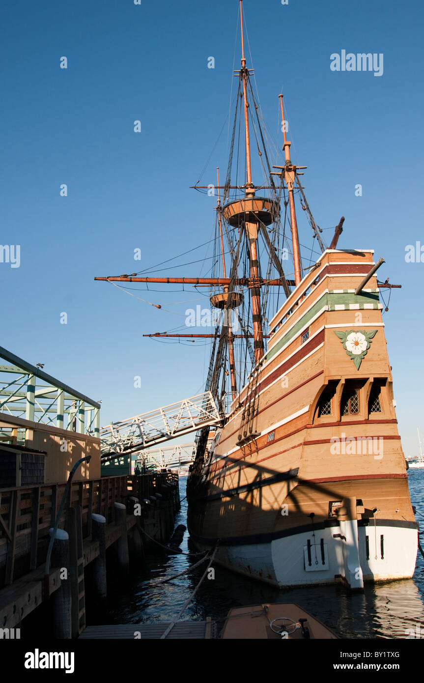 The Mayflower 2 replica of the vessel that the Pilgrim Fathers sailed ...