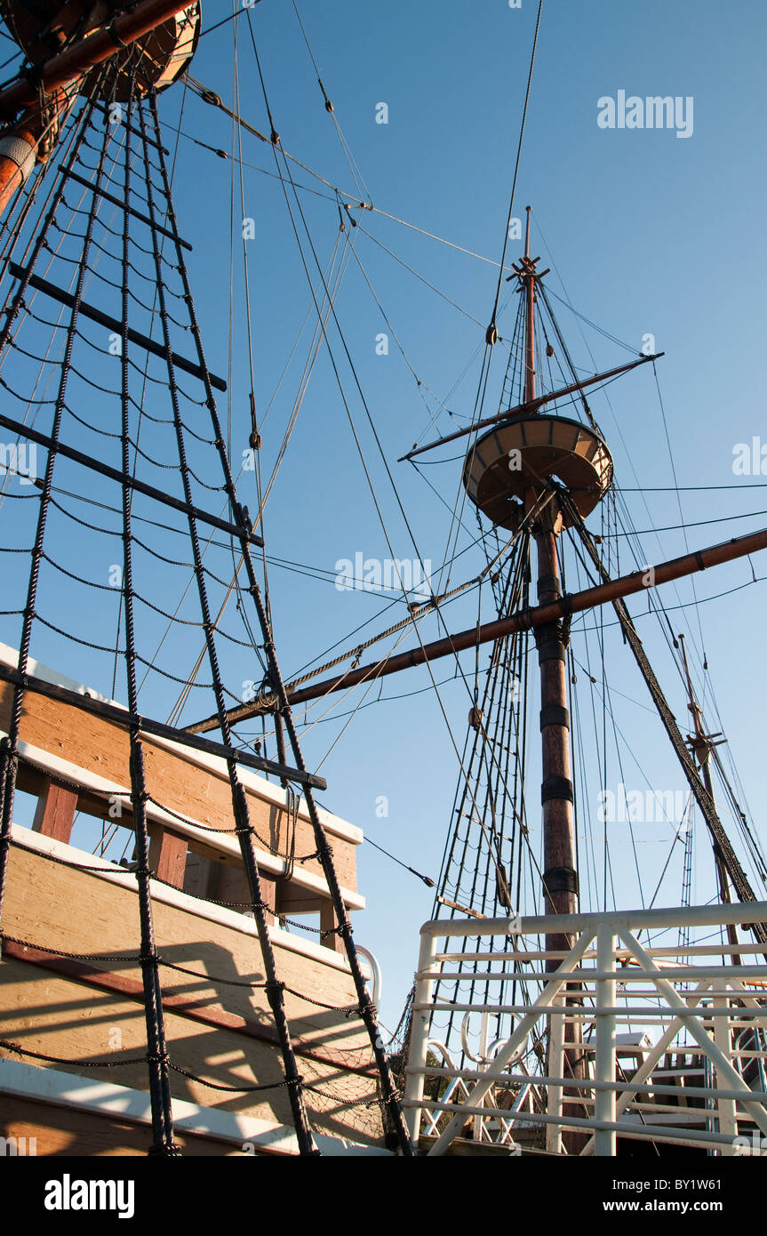 The Mayflower 2 replica of the vessel that the Pilgrim Fathers sailed ...
