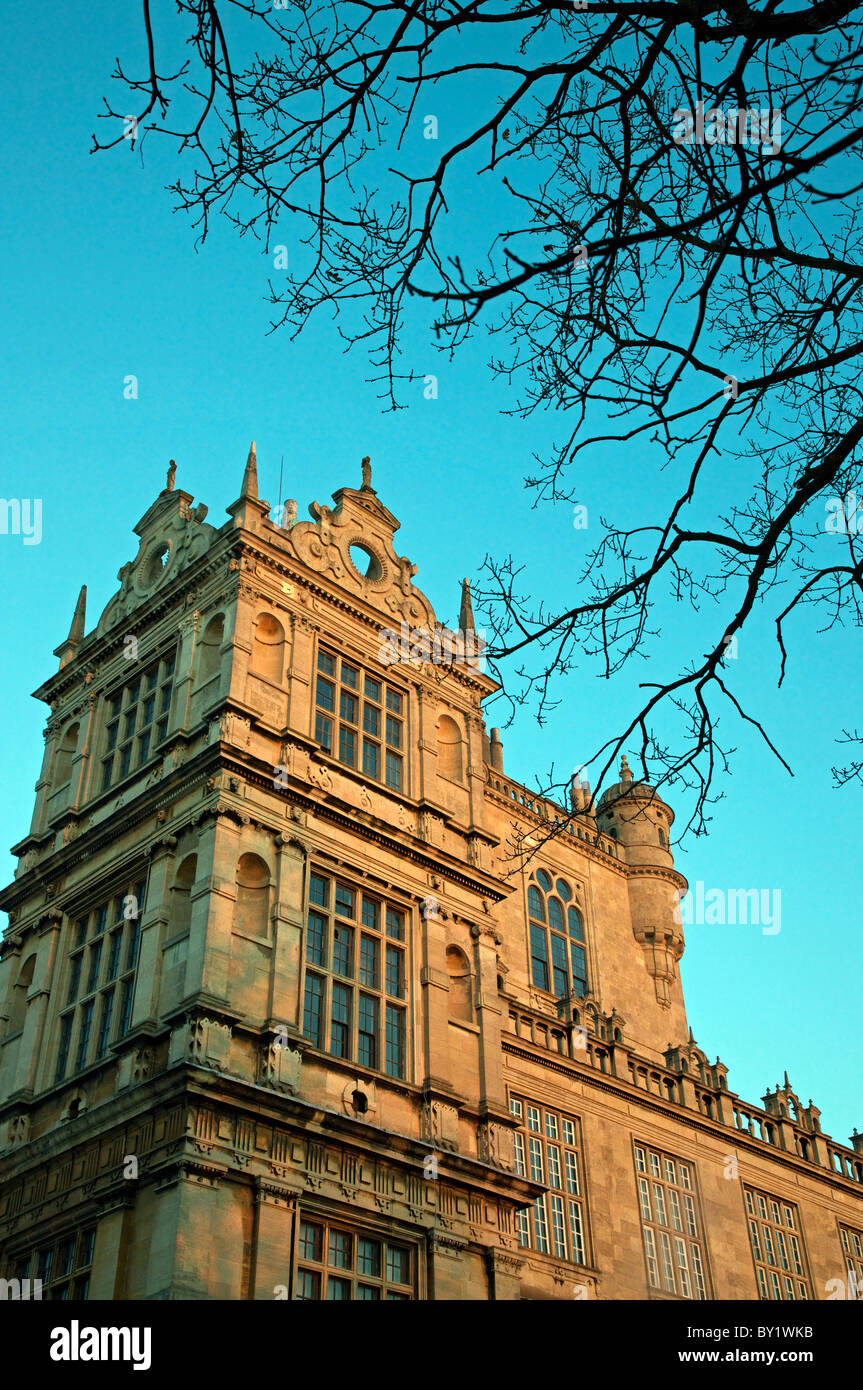 Evening sunlight on Wollaton Hall, Nottingham Stock Photo - Alamy