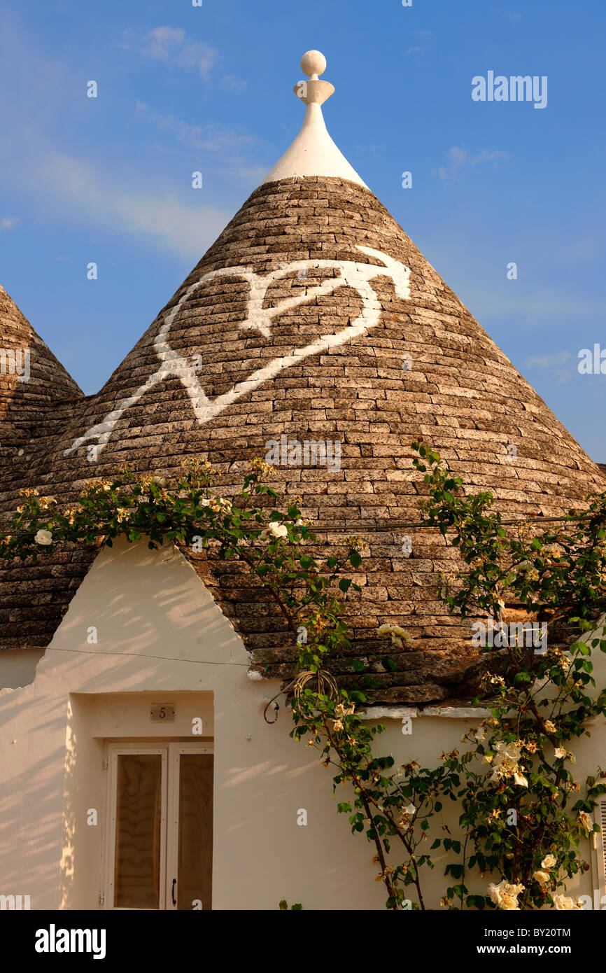 Trulli houses of Alberobello, Puglia, Italy Stock Photo - Alamy