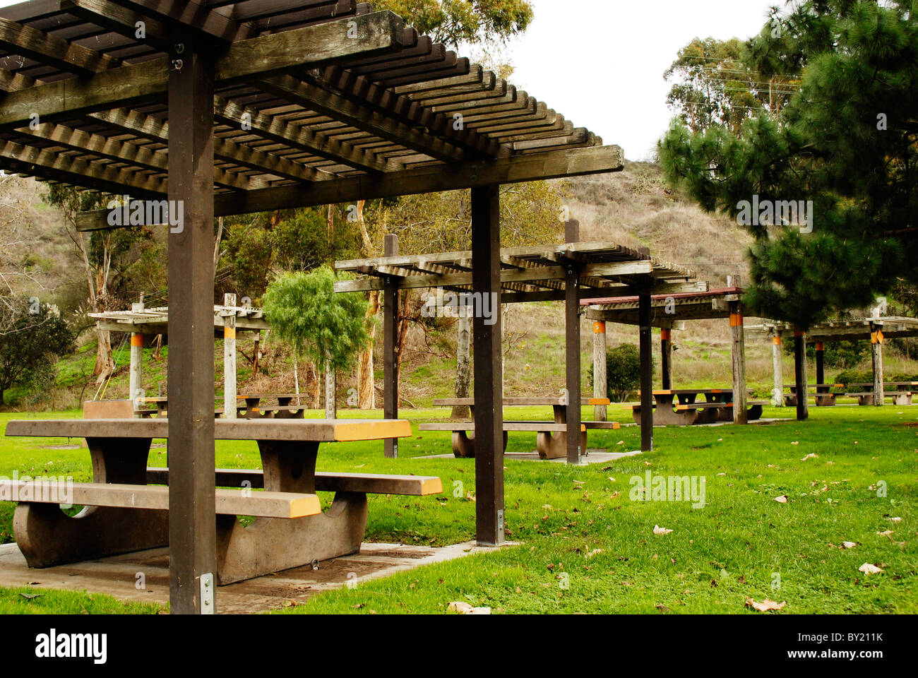 SEVERAL SILENCE SILENT TRANQUIL TRANQUILITY VARIOUS ROOF EAT PATIO ...